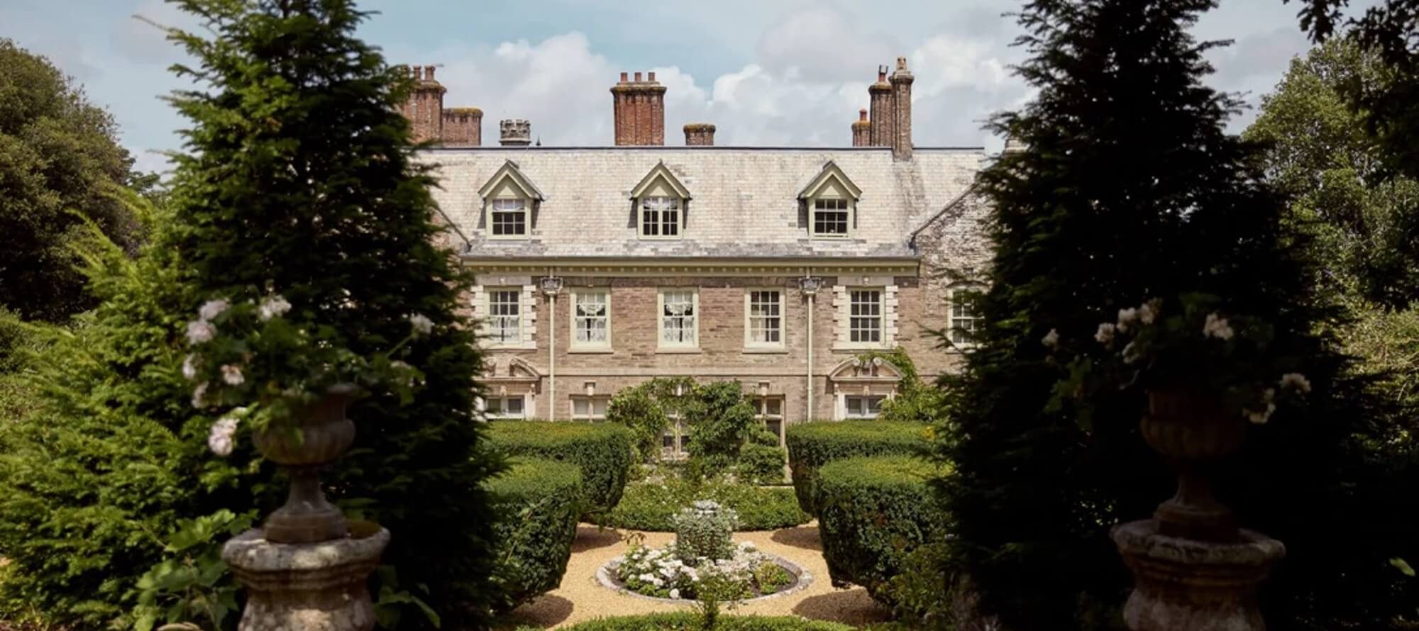 Court Manor - Lantic Locations